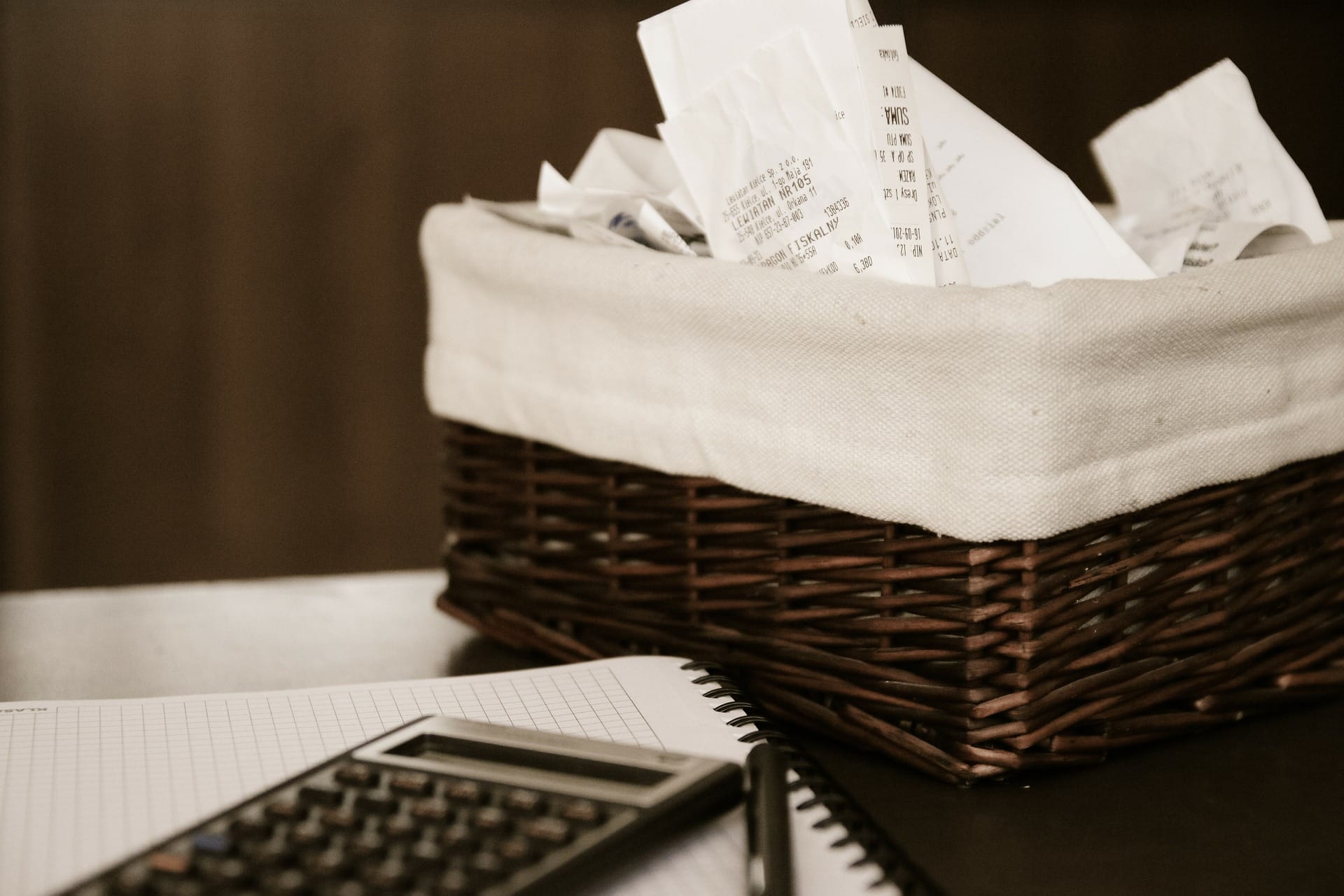 Jak nie popadać w długi, a nad posiadanymi zobowiązaniami zapanować ...